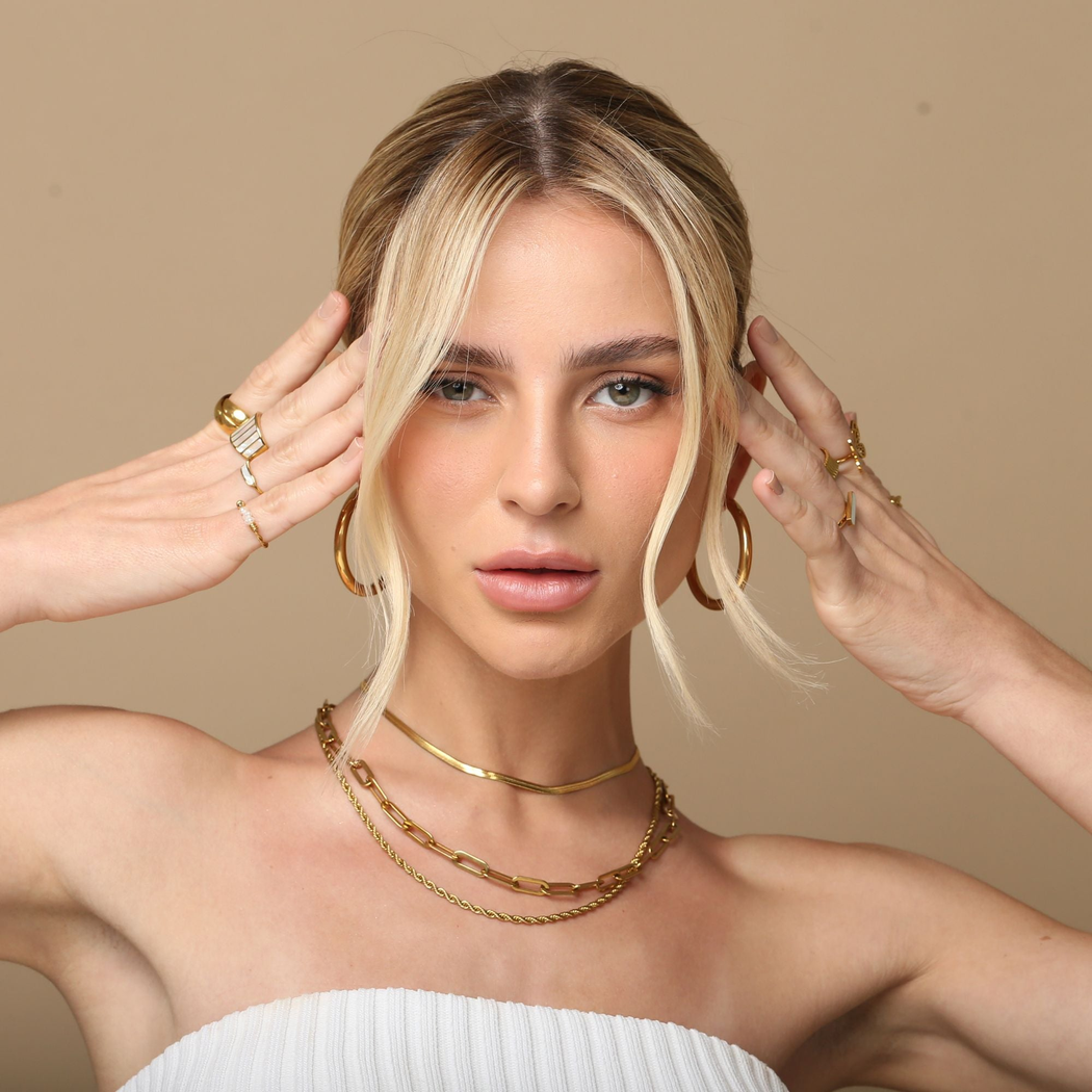 Anna Ring – Ella Zaneta